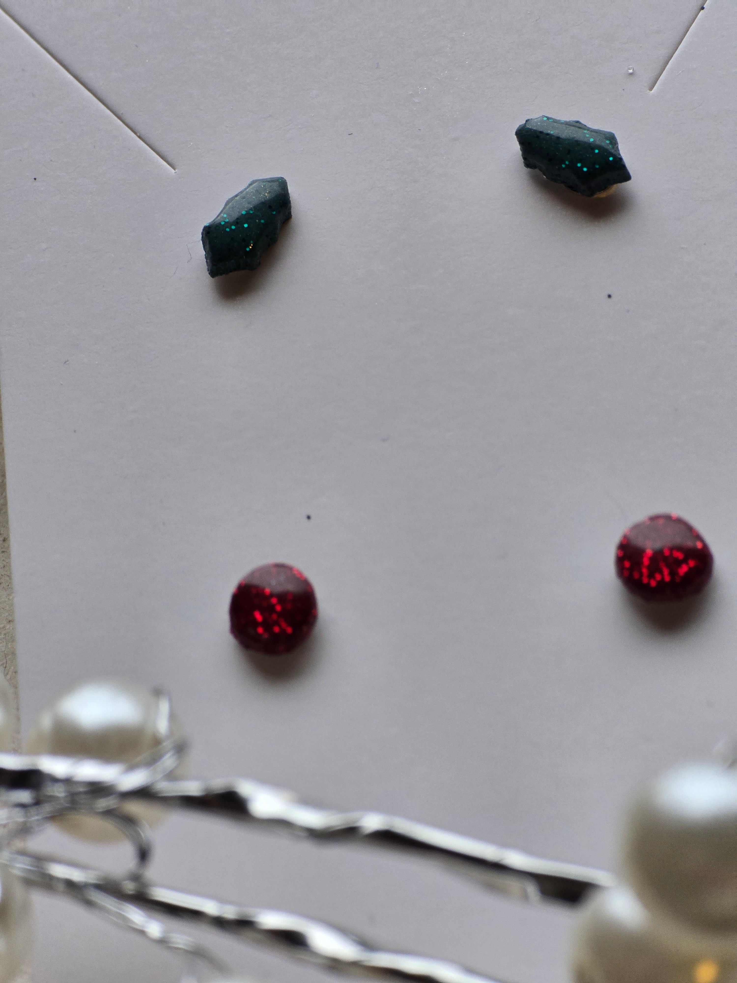 Holly/Berry stud pack – Kelly Collings Designs